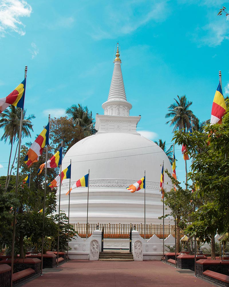 Muthiyangana Raja Maha Vihara | Attractions in Haputale | Love Sri Lanka